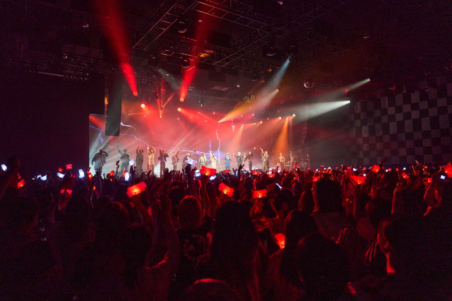 【ライブレポート】THE RAMPAGE 初の海外単独公演『THE RAMPAGE LIVE TOUR 2025 “PRIMAL SPIDER ...